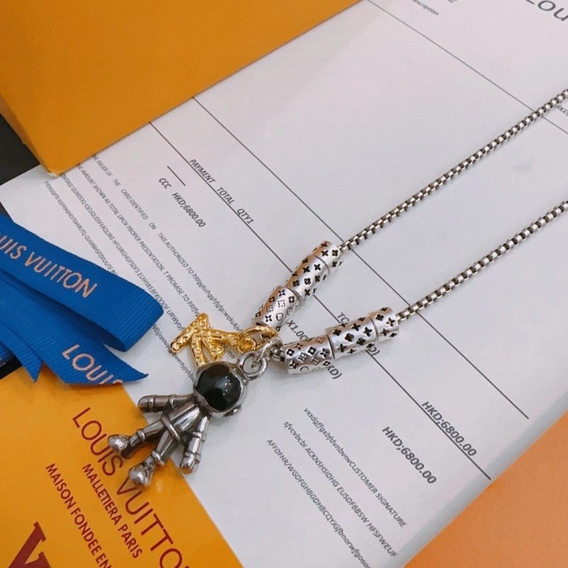 Factory-made Louis Vuitton Necklaces
