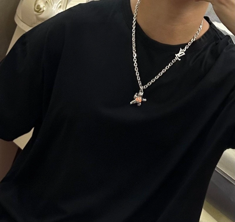 Affordable Louis Vuitton Necklaces