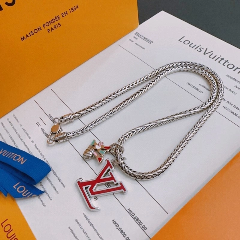 High accuracy Louis Vuitton Necklaces