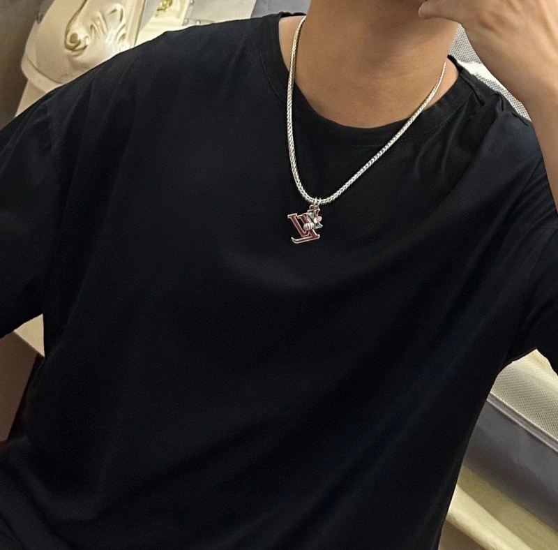 High accuracy Louis Vuitton Necklaces