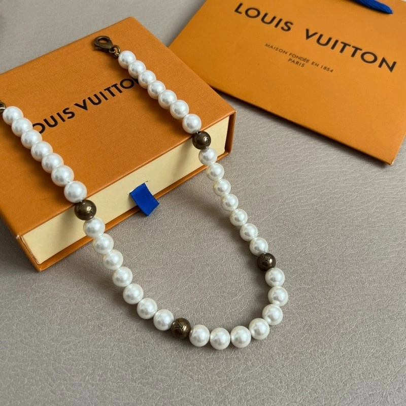 High accuracy Louis Vuitton Necklaces