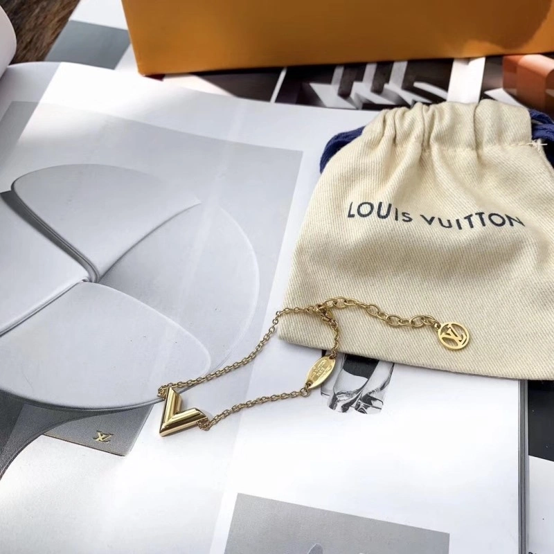 Exact replica Louis Vuitton Necklaces