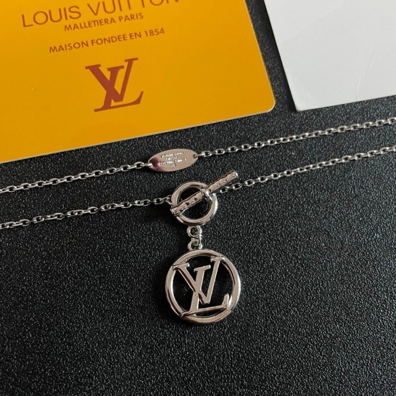 Brand-authenticated Louis Vuitton Necklaces
