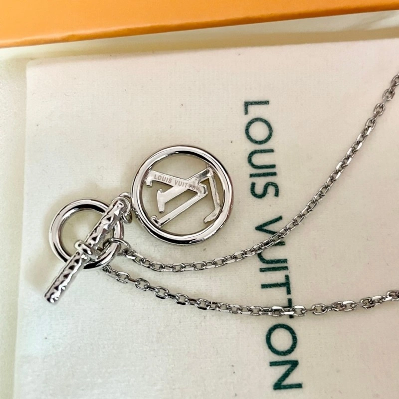Brand-authenticated Louis Vuitton Necklaces