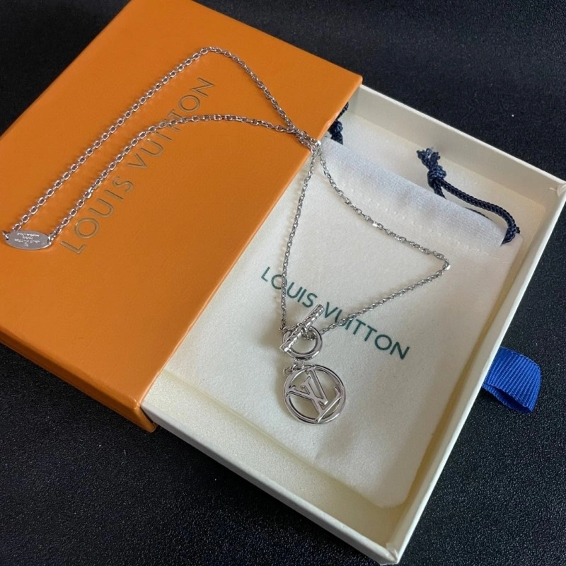 Brand-authenticated Louis Vuitton Necklaces