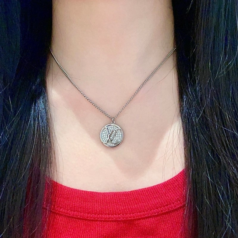 1:1 copy Louis Vuitton Necklaces