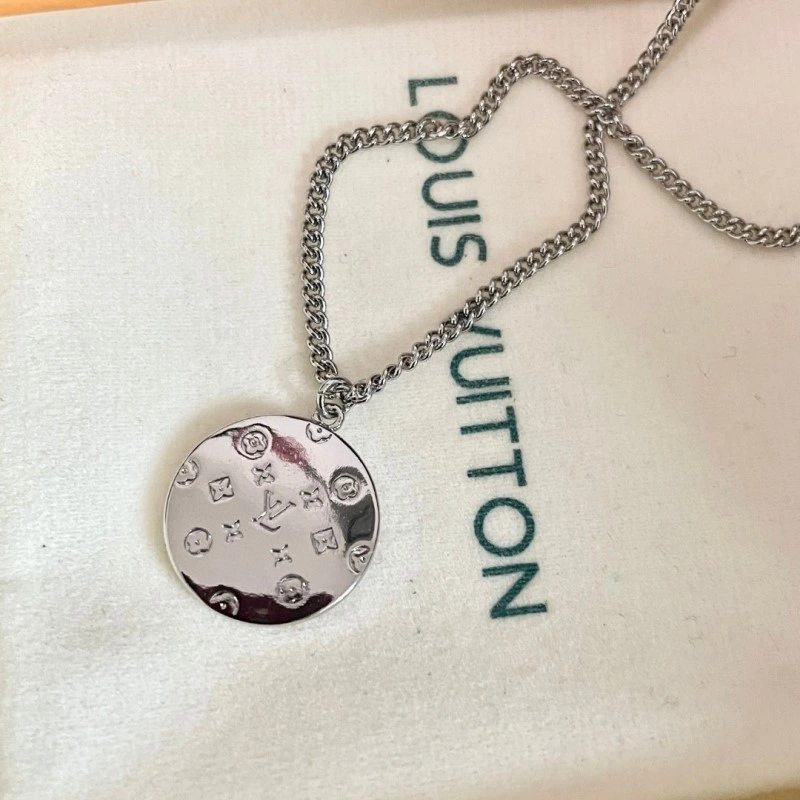 1:1 copy Louis Vuitton Necklaces