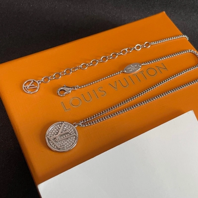 1:1 copy Louis Vuitton Necklaces