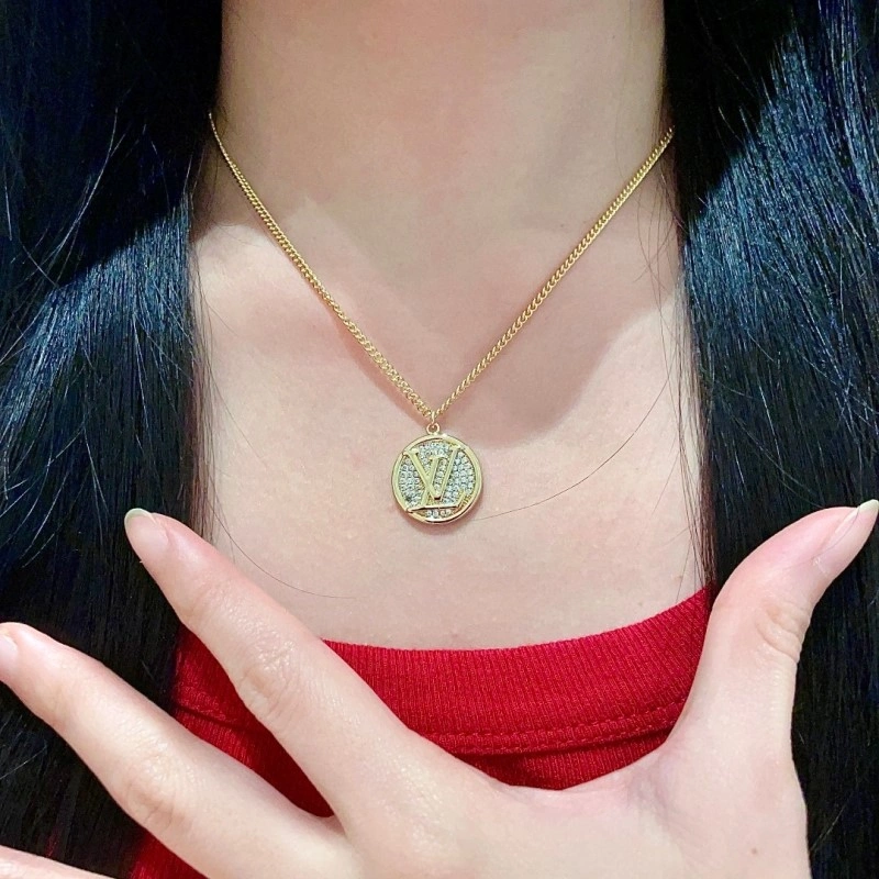 Brand-authenticated Louis Vuitton Necklaces