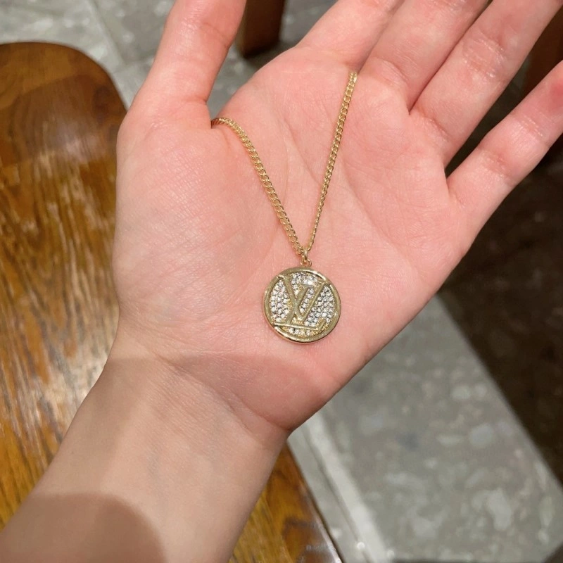 Brand-authenticated Louis Vuitton Necklaces