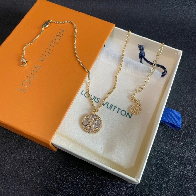 Brand-authenticated Louis Vuitton Necklaces