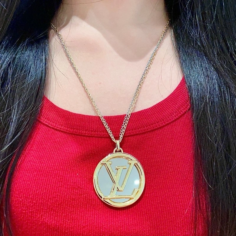 Factory-made Louis Vuitton Necklaces