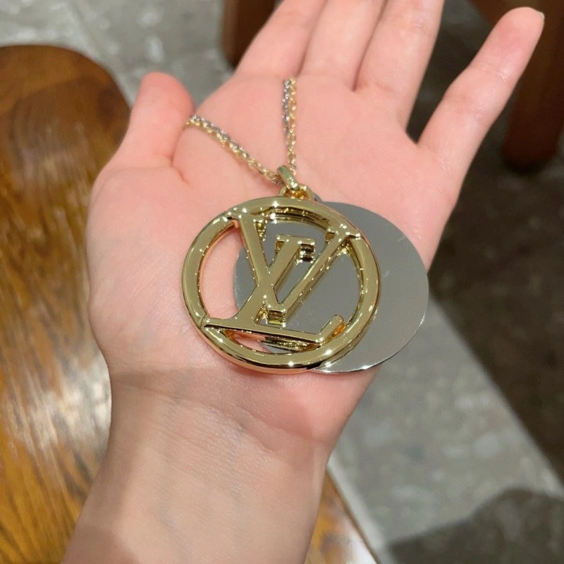 Factory-made Louis Vuitton Necklaces