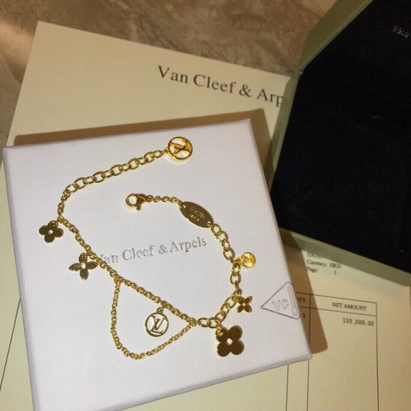 Affordable Louis Vuitton Necklaces