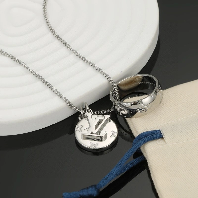 Value-priced Louis Vuitton Necklaces