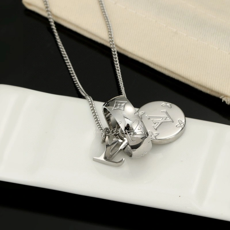 Value-priced Louis Vuitton Necklaces