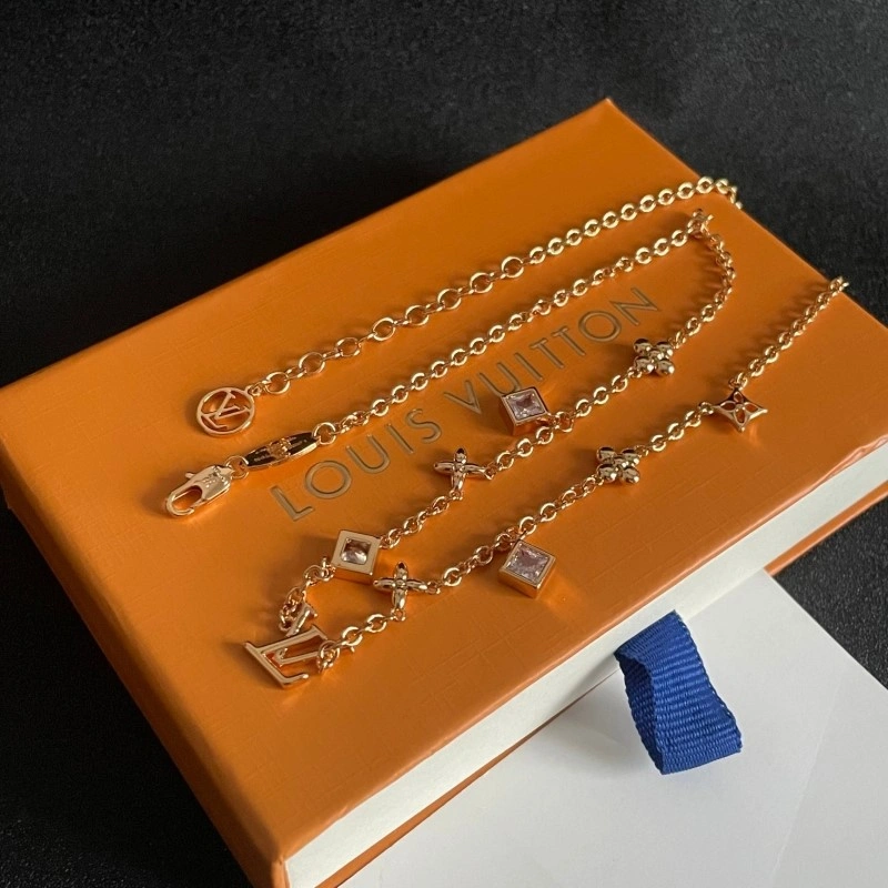 Inexpensive Louis Vuitton Necklaces