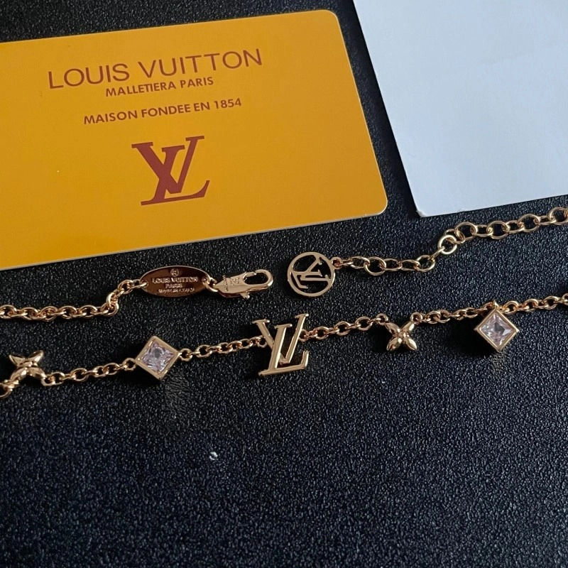 Inexpensive Louis Vuitton Necklaces