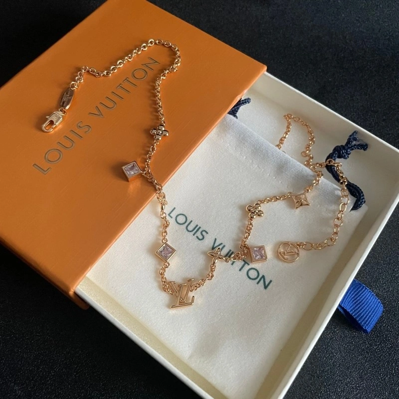 Inexpensive Louis Vuitton Necklaces