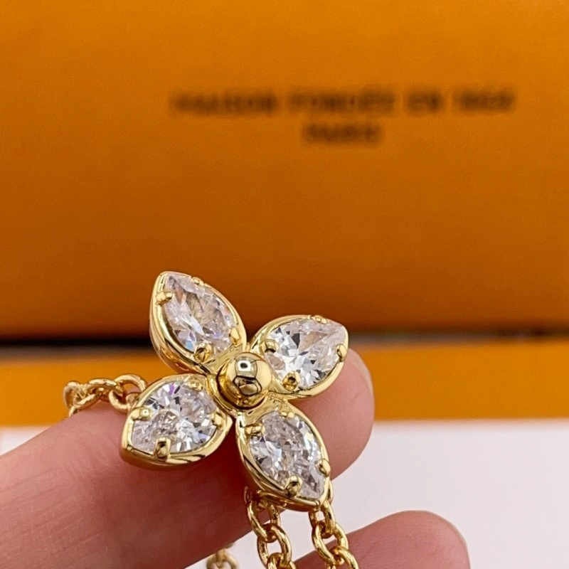 Legit Louis Vuitton Necklaces