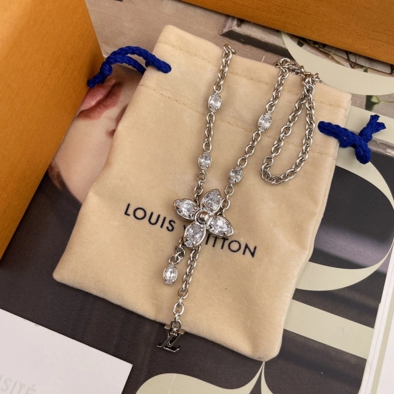 Bargain Louis Vuitton Necklaces