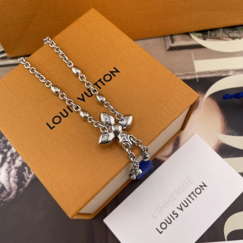Bargain Louis Vuitton Necklaces