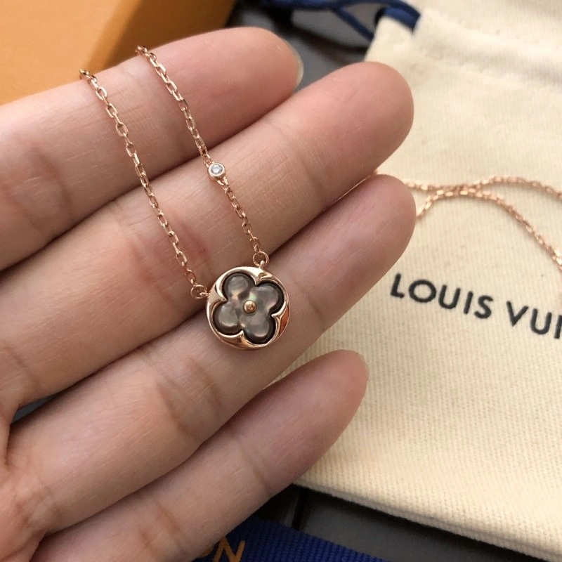 Accurate model Louis Vuitton Necklaces