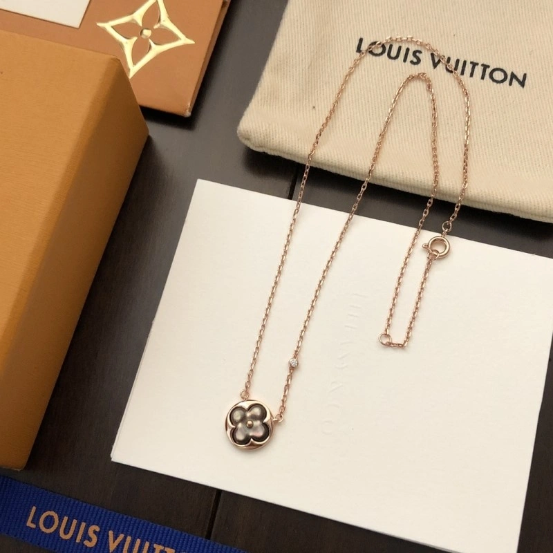 Accurate model Louis Vuitton Necklaces