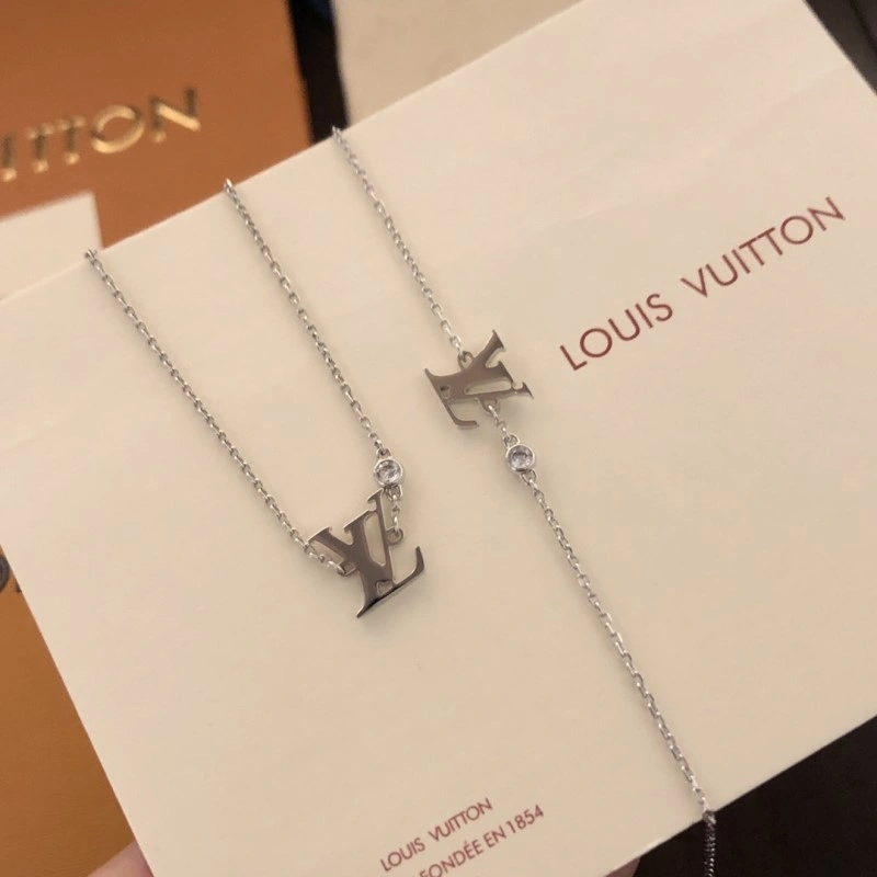 Louis Vuitton Necklaces