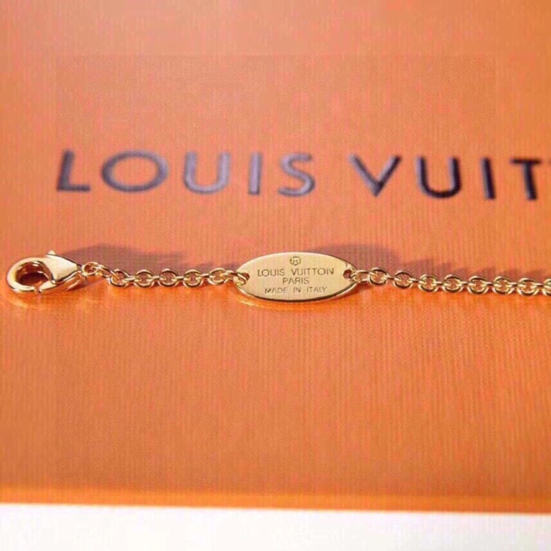 Exact replica Louis Vuitton Necklaces