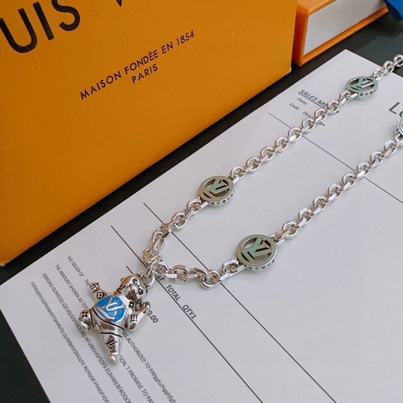 Brand-authenticated Louis Vuitton Necklaces