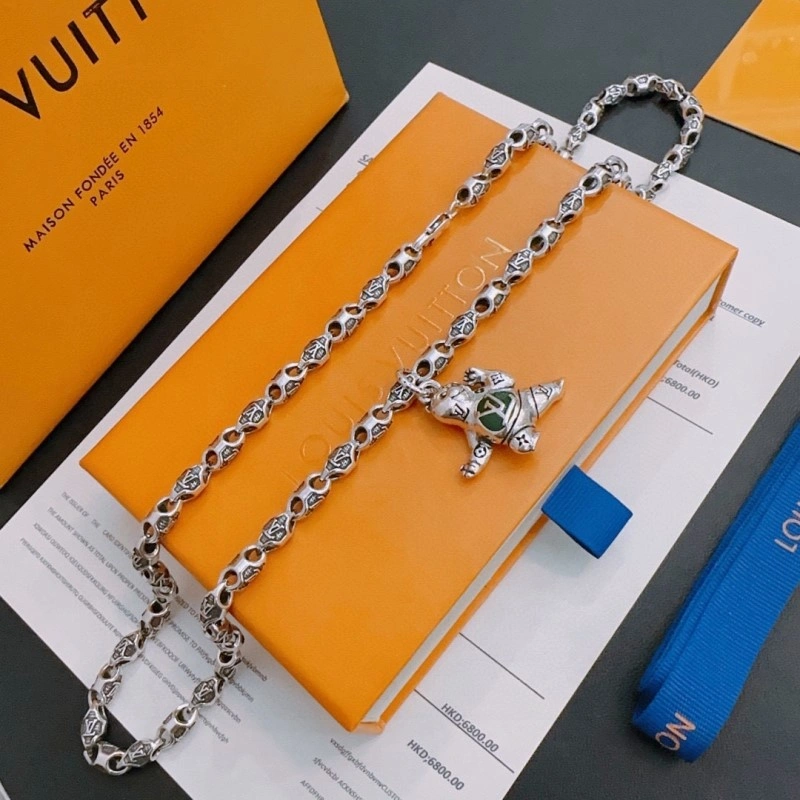 Official Louis Vuitton Necklaces