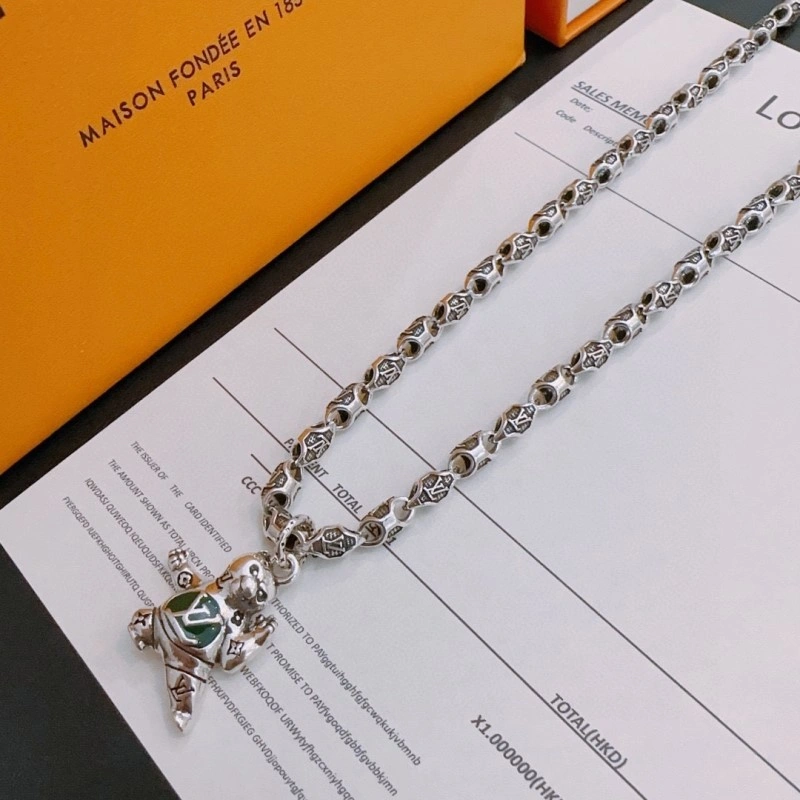 Official Louis Vuitton Necklaces