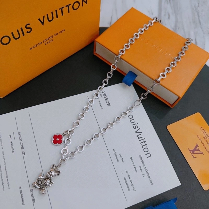 Official Louis Vuitton Necklaces
