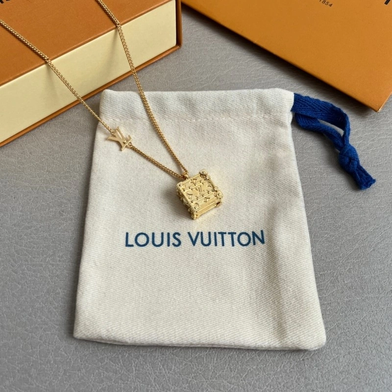 Cut-rate Louis Vuitton Necklaces