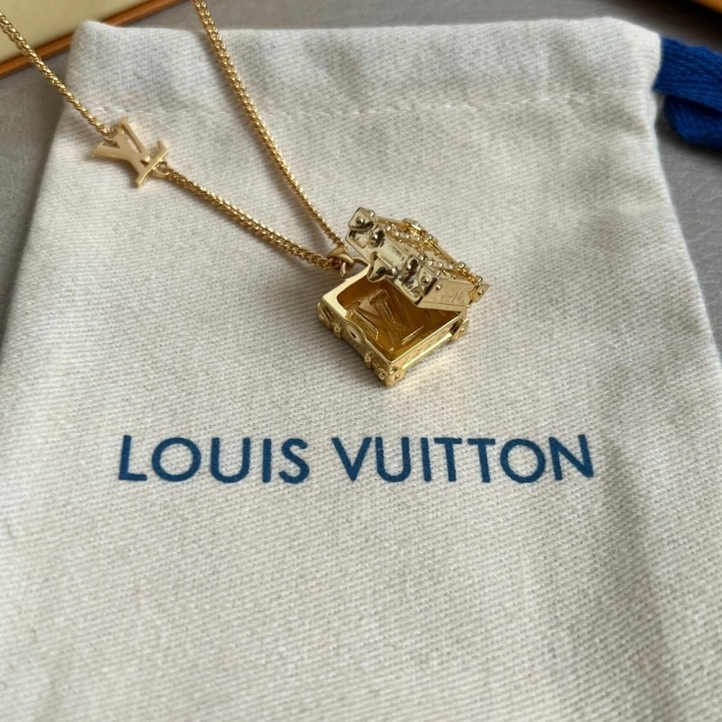 Cut-rate Louis Vuitton Necklaces