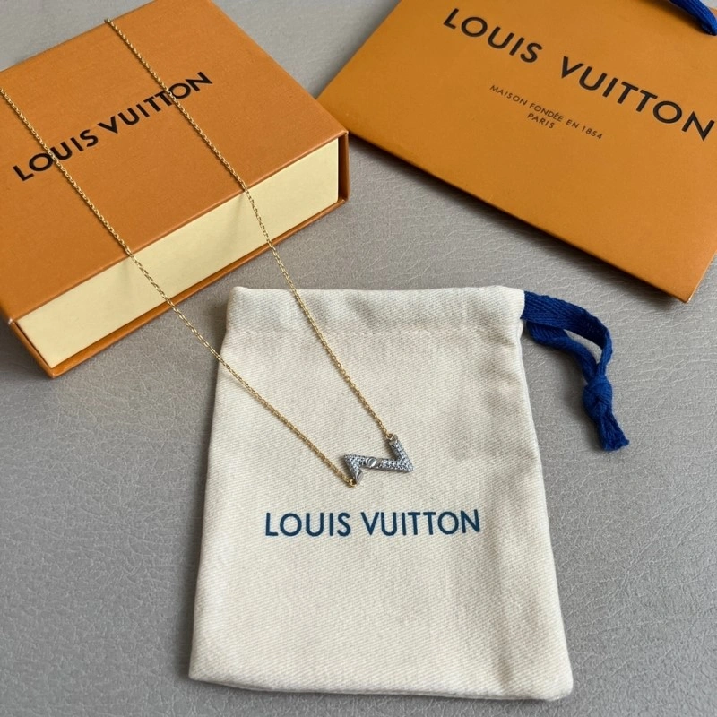 Discounted Louis Vuitton Necklaces