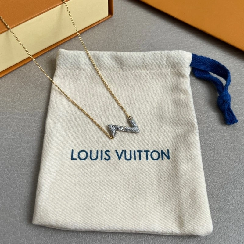 Discounted Louis Vuitton Necklaces