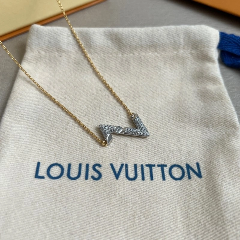 Discounted Louis Vuitton Necklaces