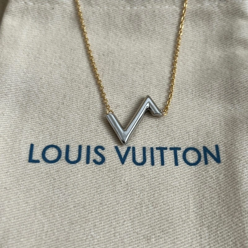 Discounted Louis Vuitton Necklaces