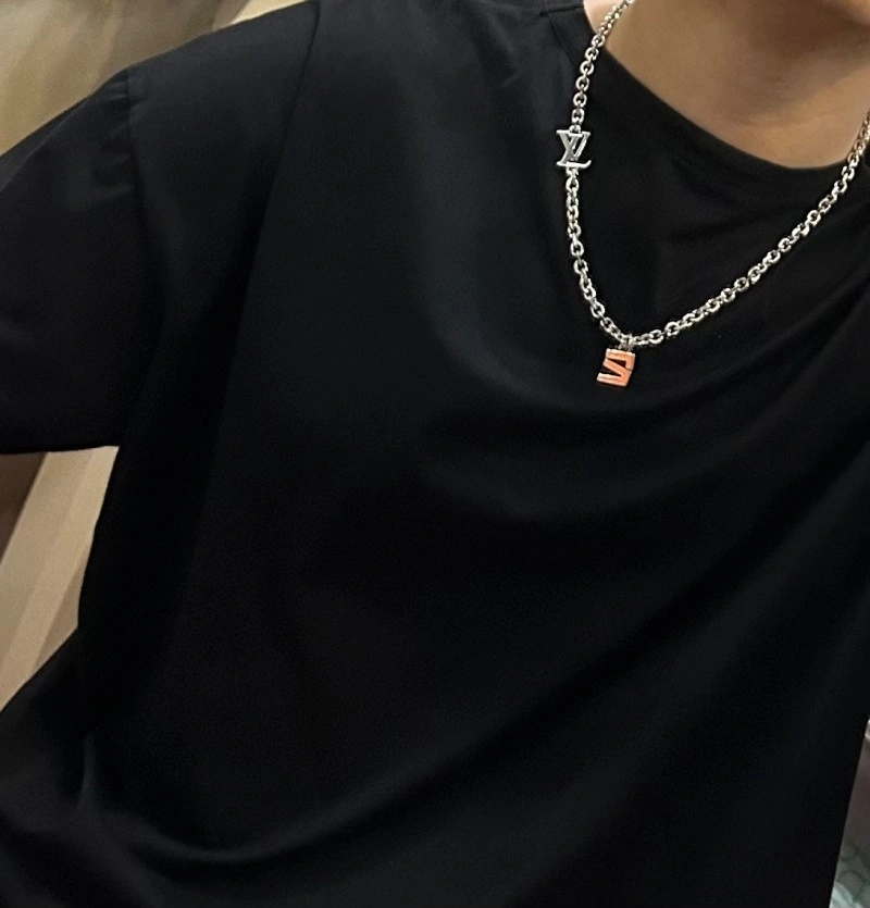 Discounted Louis Vuitton Necklaces