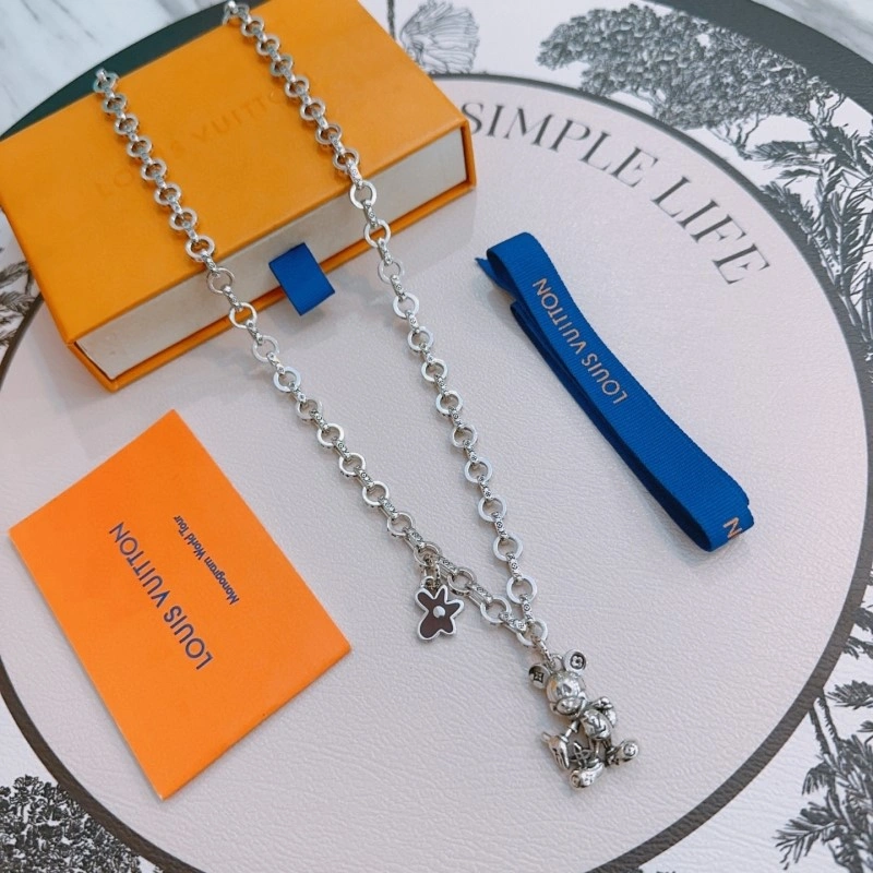 Official Louis Vuitton Necklaces