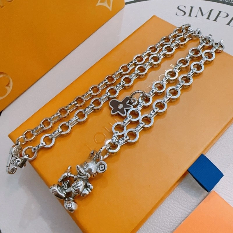 Official Louis Vuitton Necklaces
