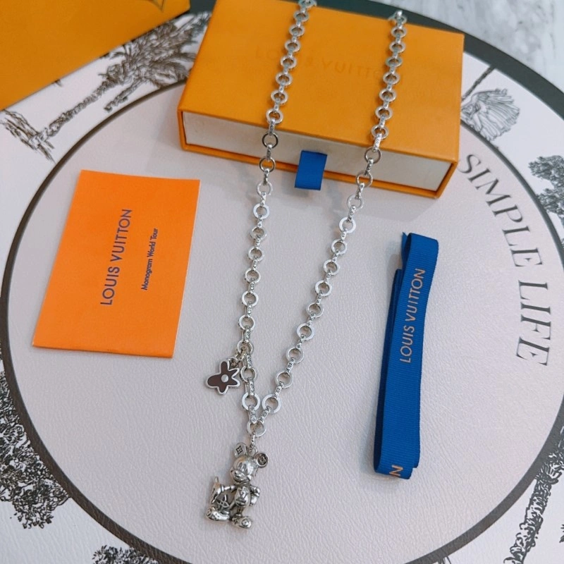 Official Louis Vuitton Necklaces
