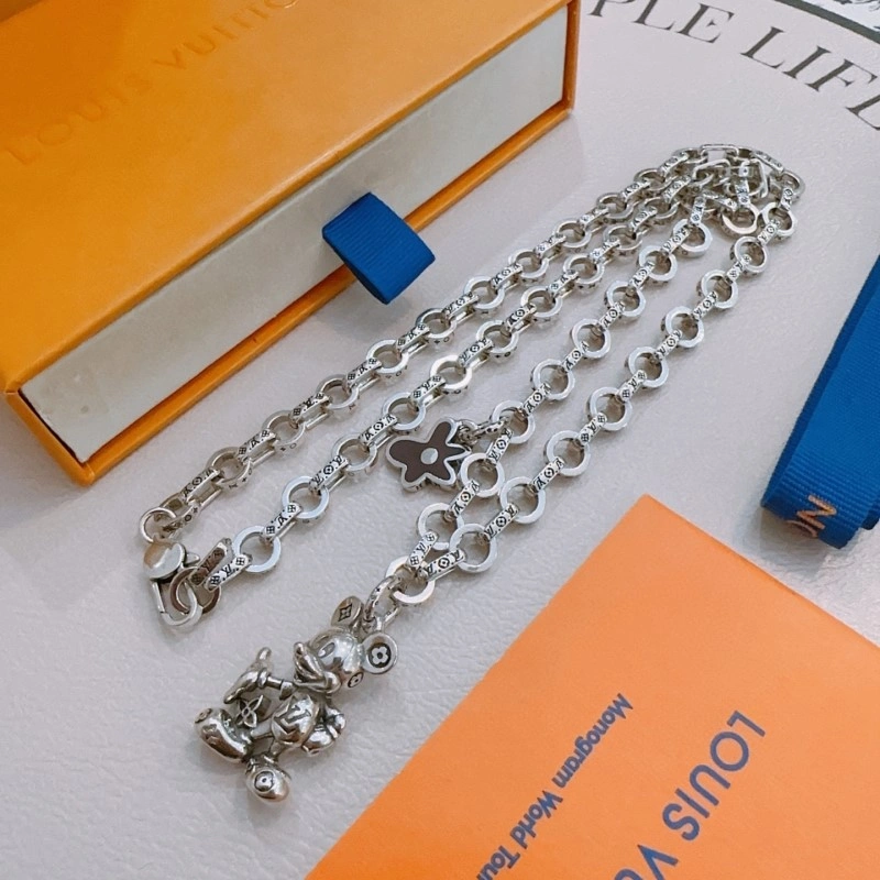 Official Louis Vuitton Necklaces