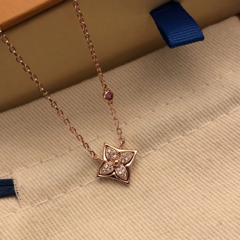 Top mirror Louis Vuitton Necklaces