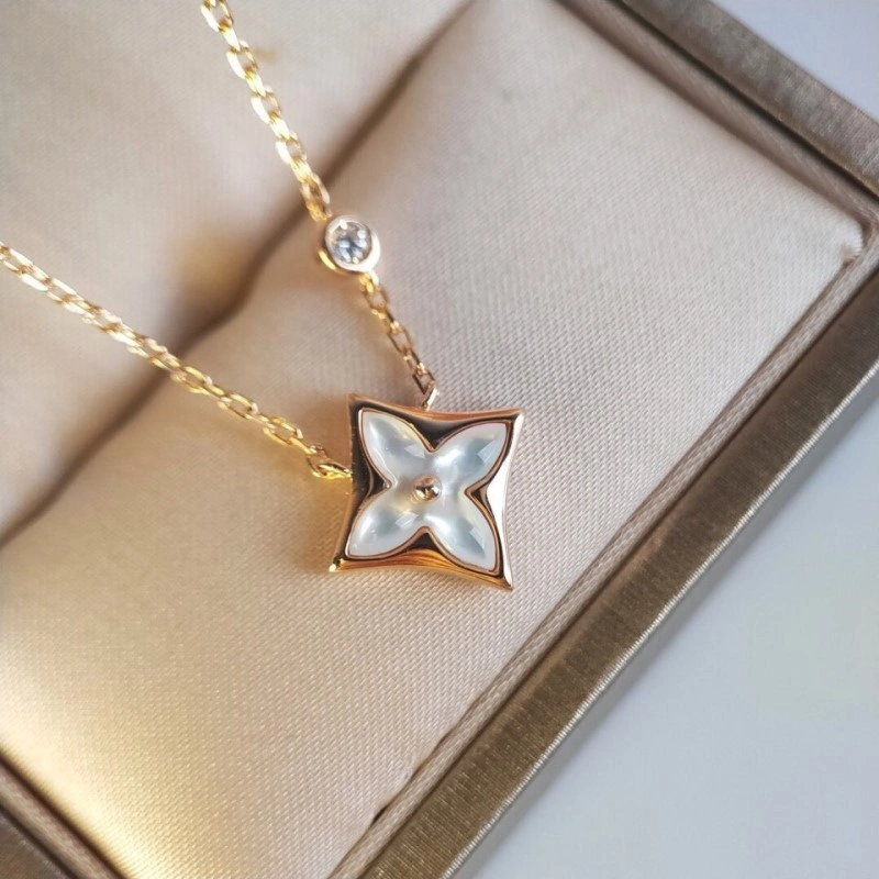 Brand-authenticated Louis Vuitton Necklaces
