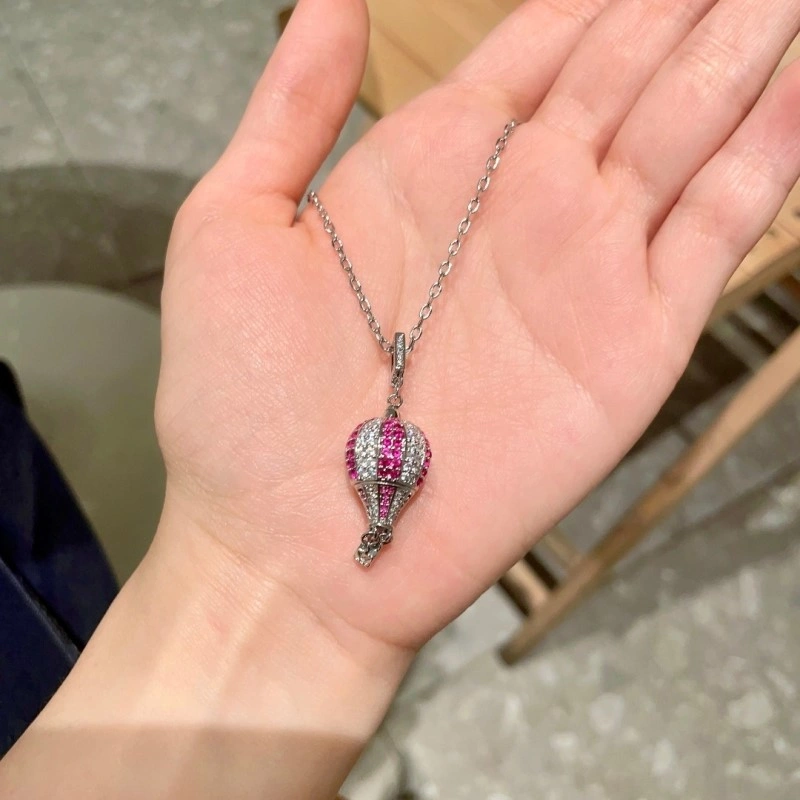 Indistinguishable Louis Vuitton Necklaces