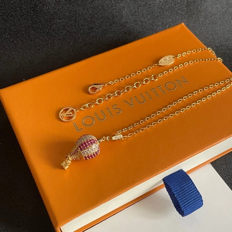 Cut-rate Louis Vuitton Necklaces