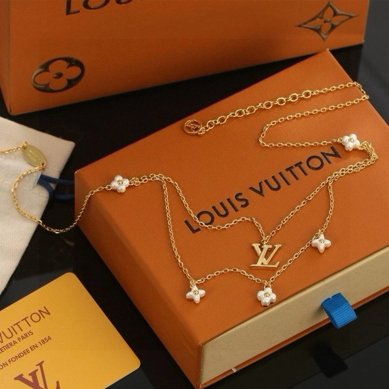 Cut-rate Louis Vuitton Necklaces